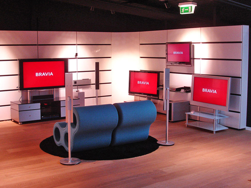 T2+ Retail Modular Display System - Walls+Forms, Inc.